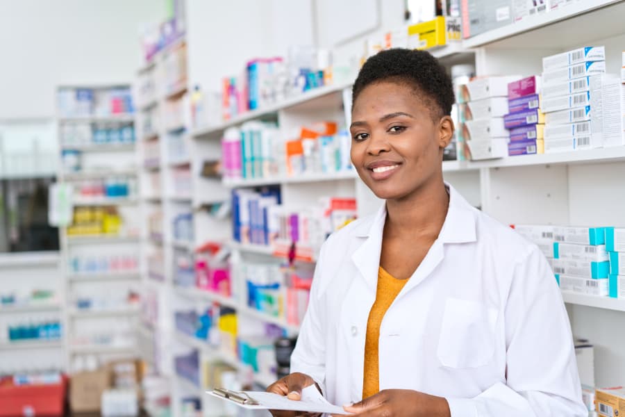 Enter a Growing Field with Pharmacy Technician Training – The Praxis ...